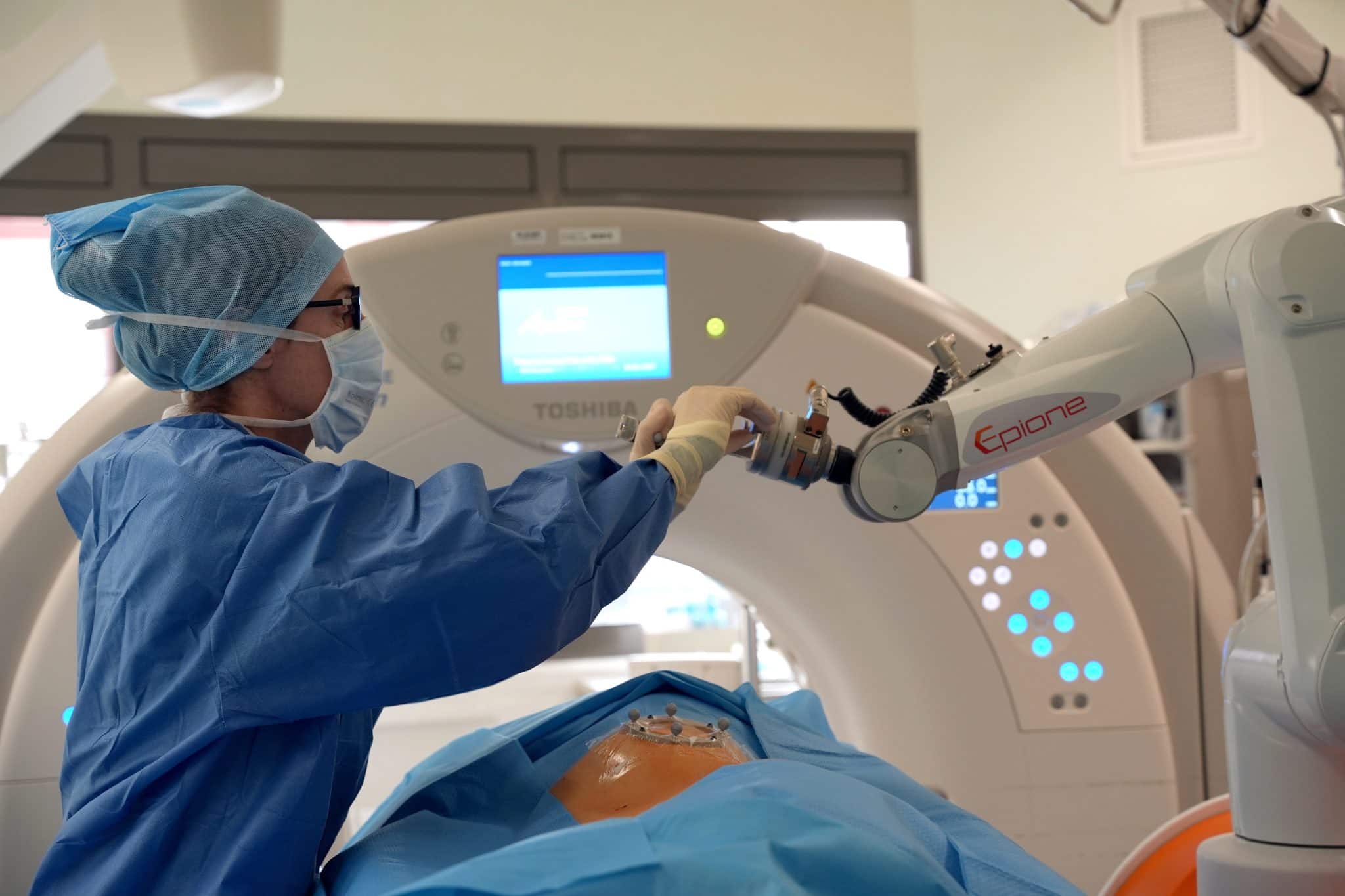 Epione, le nouveau robot destructeur de tumeurs abdominales et ...
